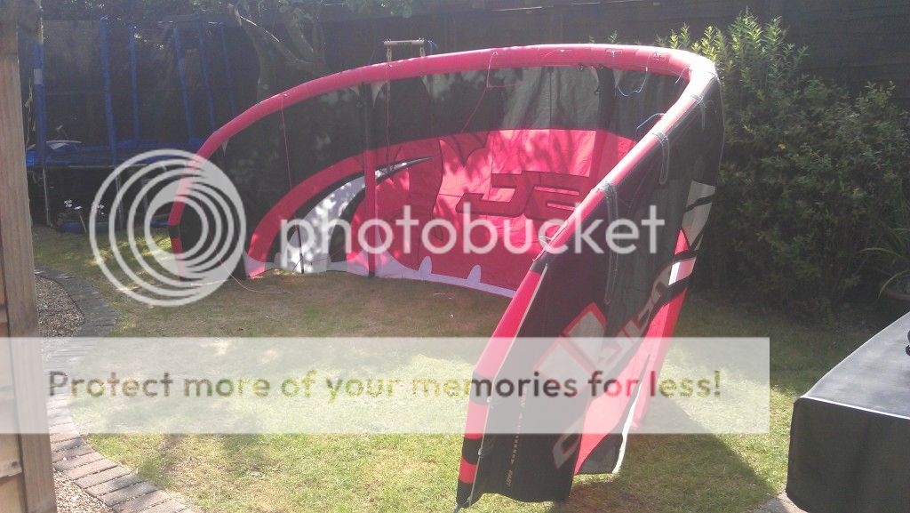 Best Waroo Kite surf kite - 7m with bars and lines! | VW T4 Forum - VW ...